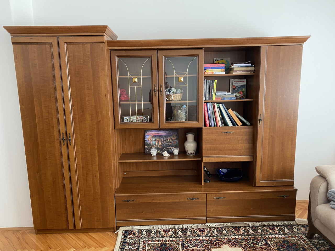 Regal za dnevni boravak - Komode/Vitrine - OLX.ba