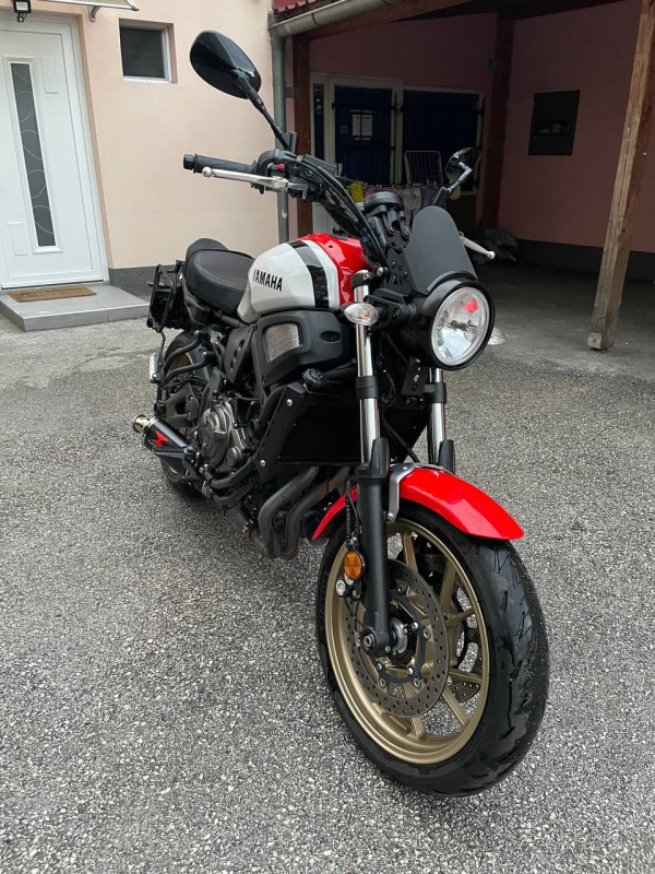Yamaha XSR 700 XSR700 MT07 MT-07 Retro CP2 2021 prvi vlasnik ...
