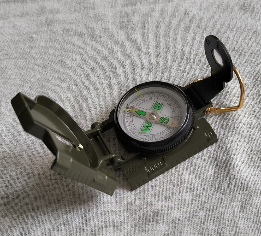 Vojni kompas - busola - Kompasi/Busole za lov - OLX.ba