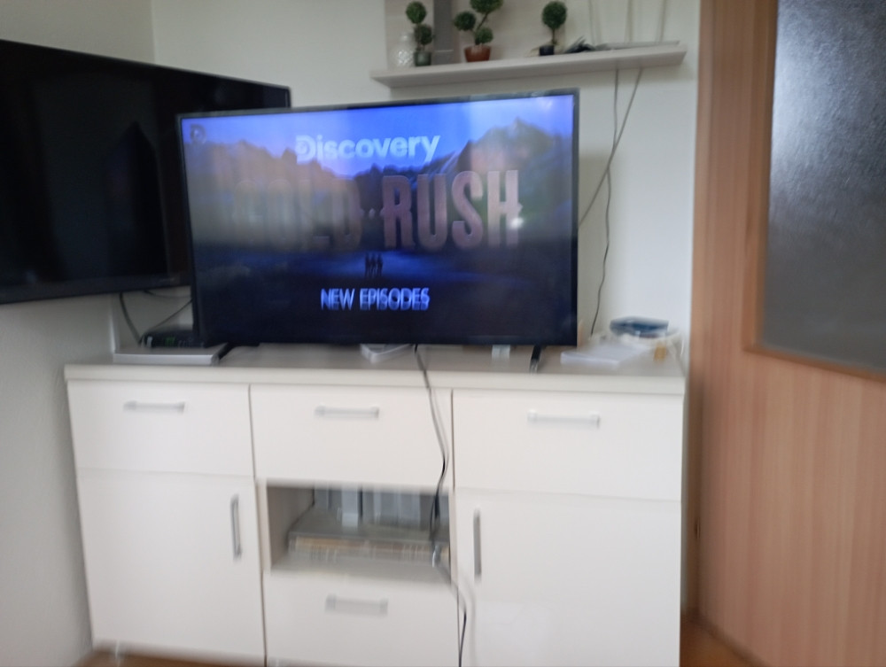 Axen led tv 42" - Televizori TV - OLX.ba