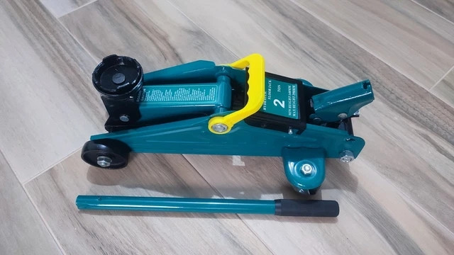 Hidraulicna Dizalica 2T Podna Auto Dizalica - Dizalice za automobile ...