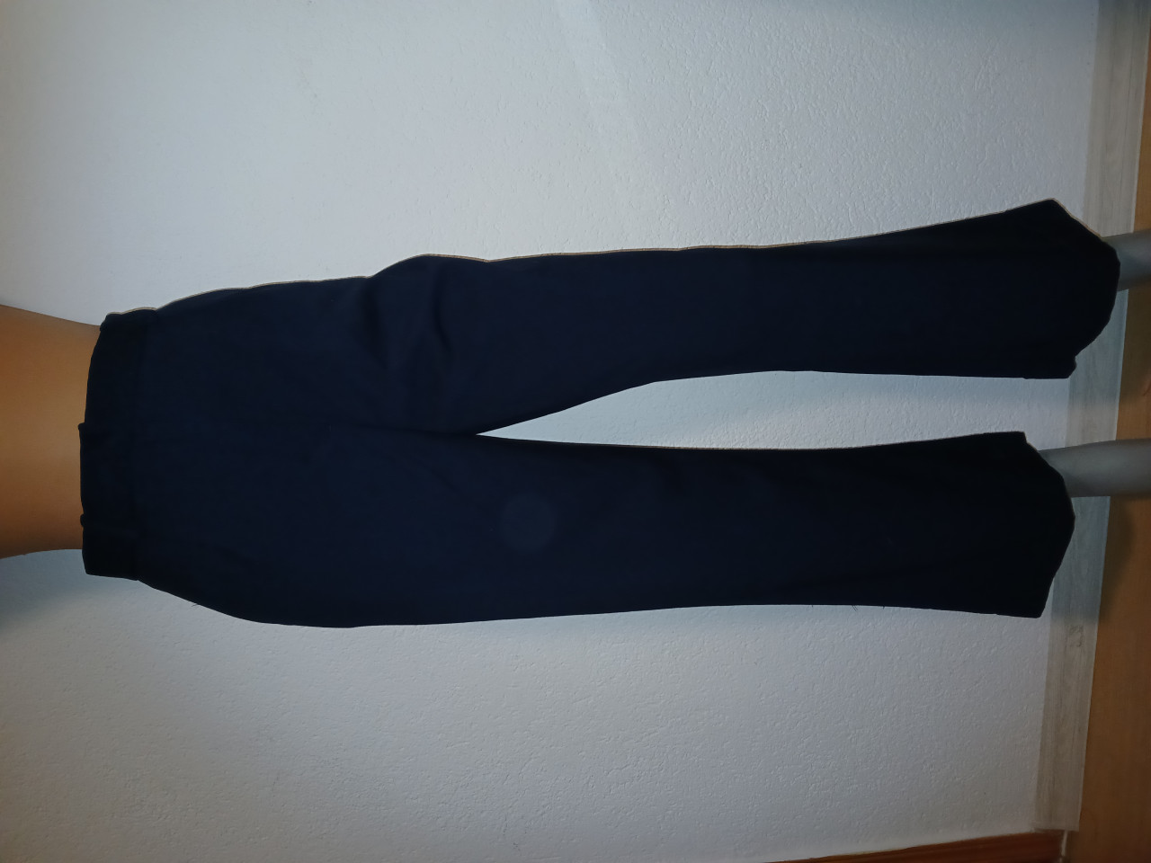 Zara hlace - Pantalone/hlače za žene - OLX.ba