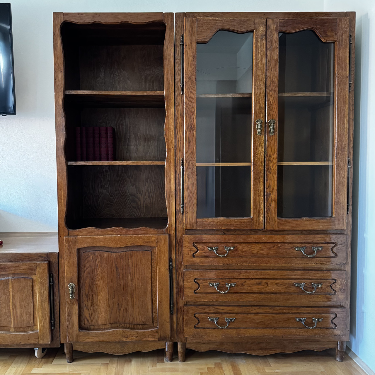 Drvena komoda regal - Komode/Vitrine - OLX.ba