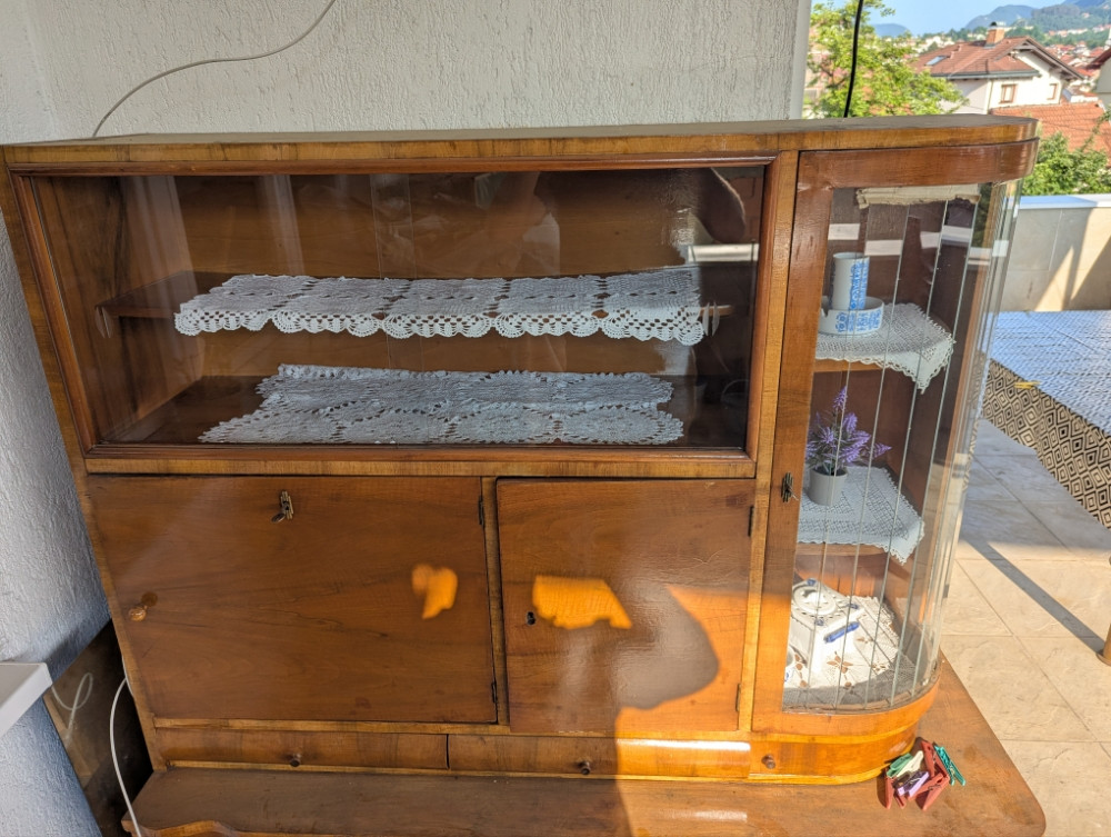 Poklanjam vitrinu - Poklanjam (darujem) - OLX.ba