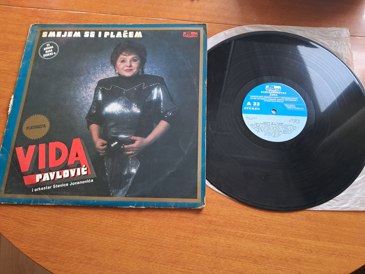 Vida Pavlovic Smejem se i placem lp - Gramofoni i ploče - OLX.ba