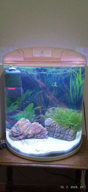Fabrički akvarijum 70 litara + Eheim PickUp 60 pumpa - Akvarijumi - OLX.ba