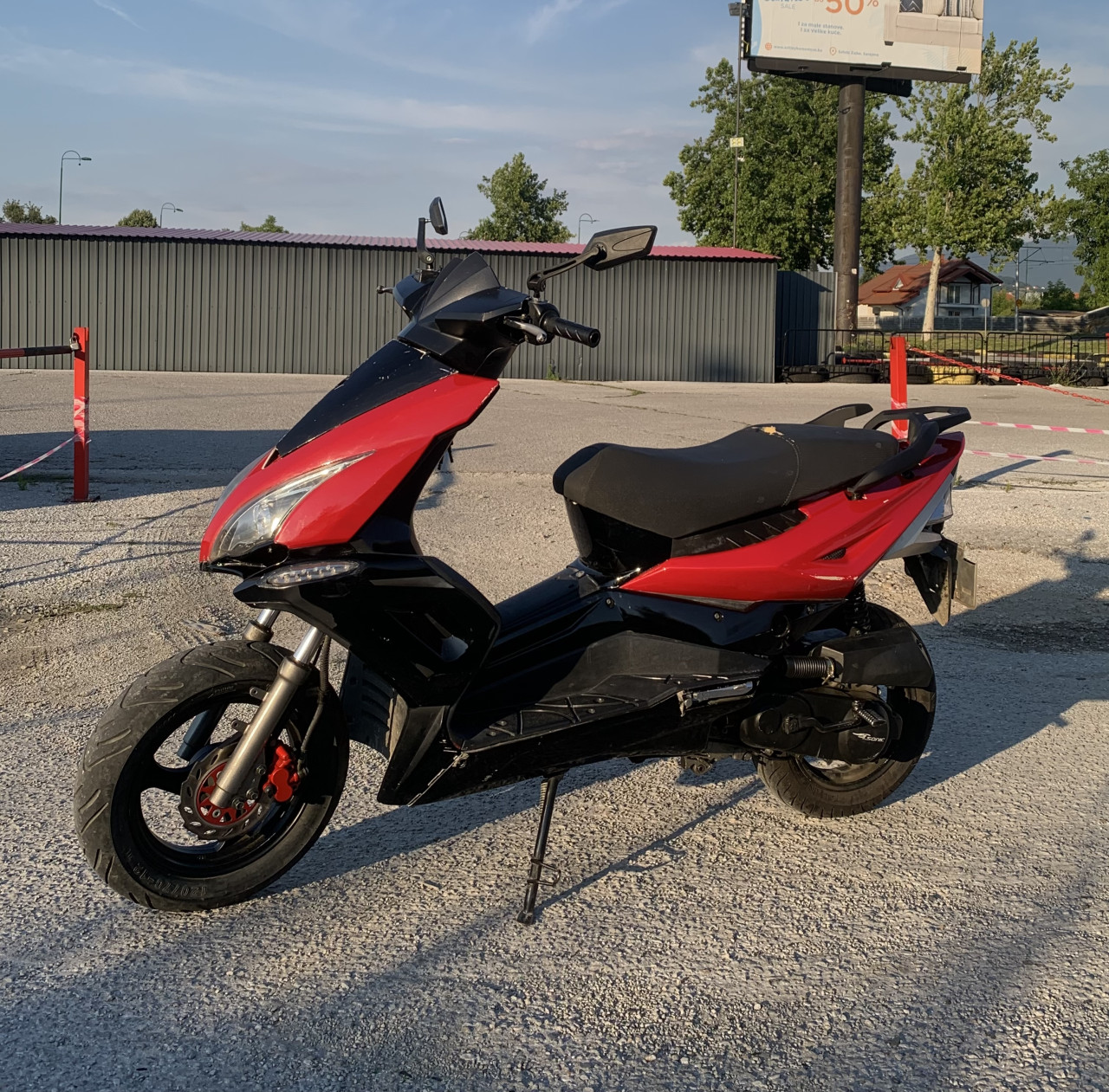 Sonic Joyrace Matador Skuter 50 Kubika - Motocikli - OLX.ba