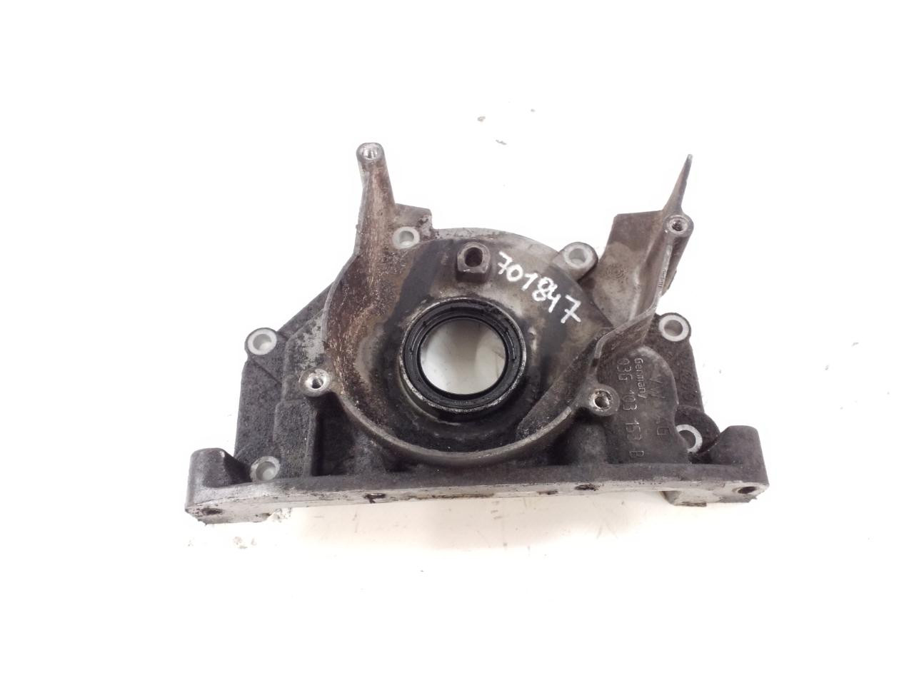 03G103153B DEKLO MOTORA Volkswagen Passat B7 3AA 2010 - Glave motora za ...