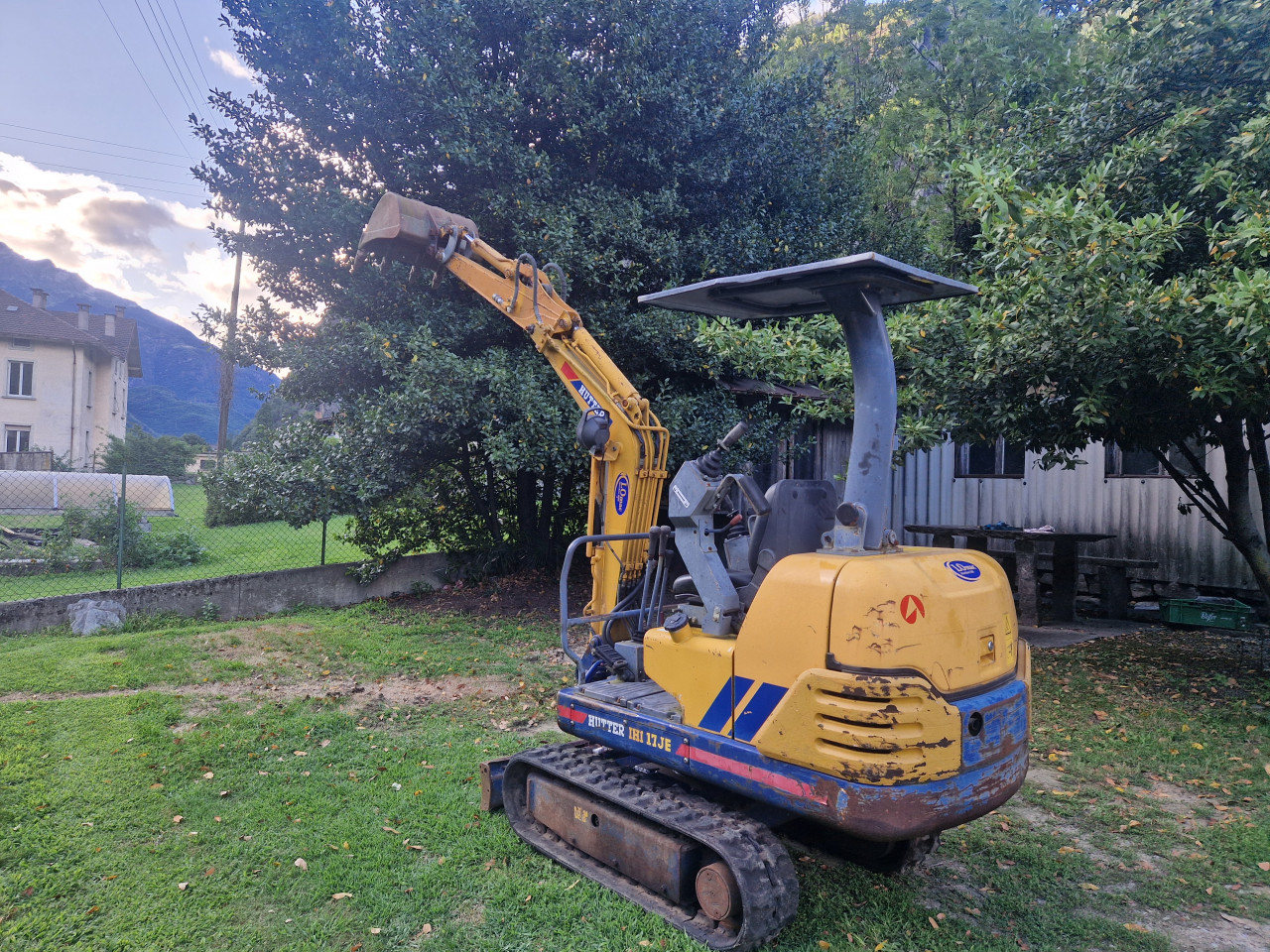 Mini bager HUTTER 17 IHI - Bageri - OLX.ba