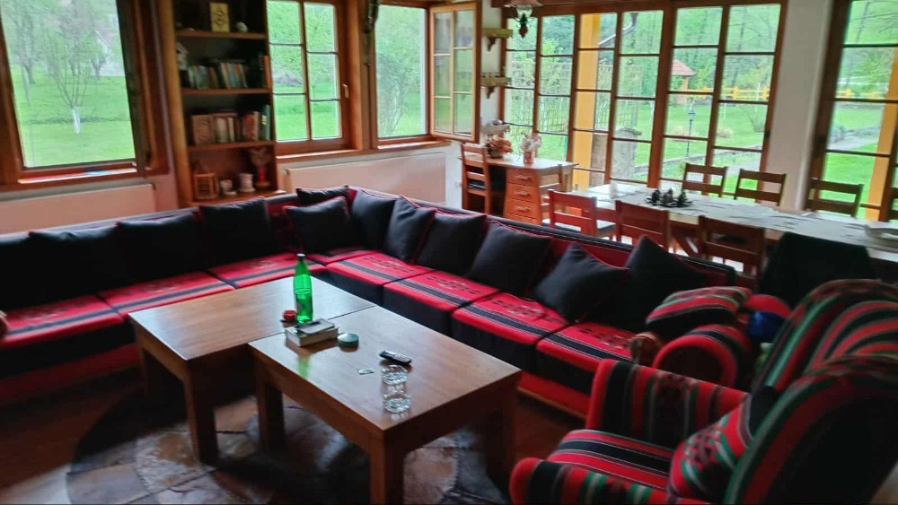 Bosanska soba - Antik namještaj - OLX.ba