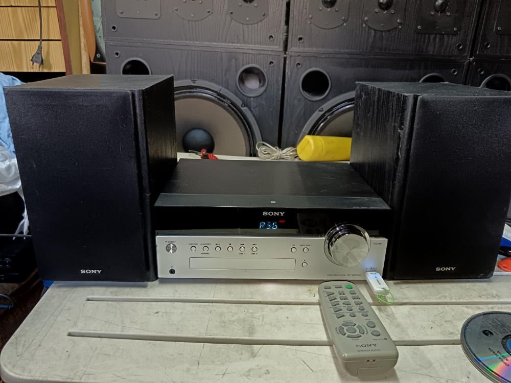 Linija Sony SMT-SBT100B blutu,usb... - Muzičke linije - OLX.ba