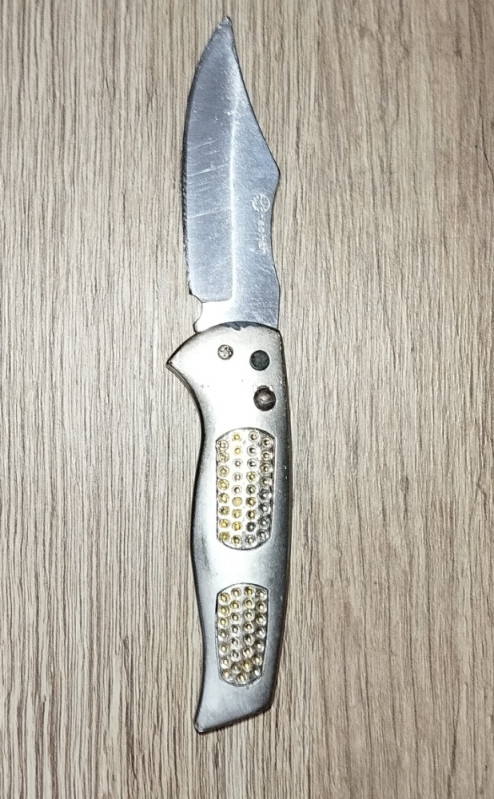 Čakija skakavac, patent preklopni nož - Ostali ribolovni pribor - OLX.ba