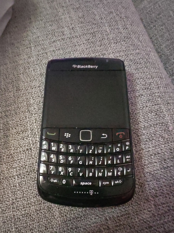 blackberry bold 9700 - Mobiteli - OLX.ba