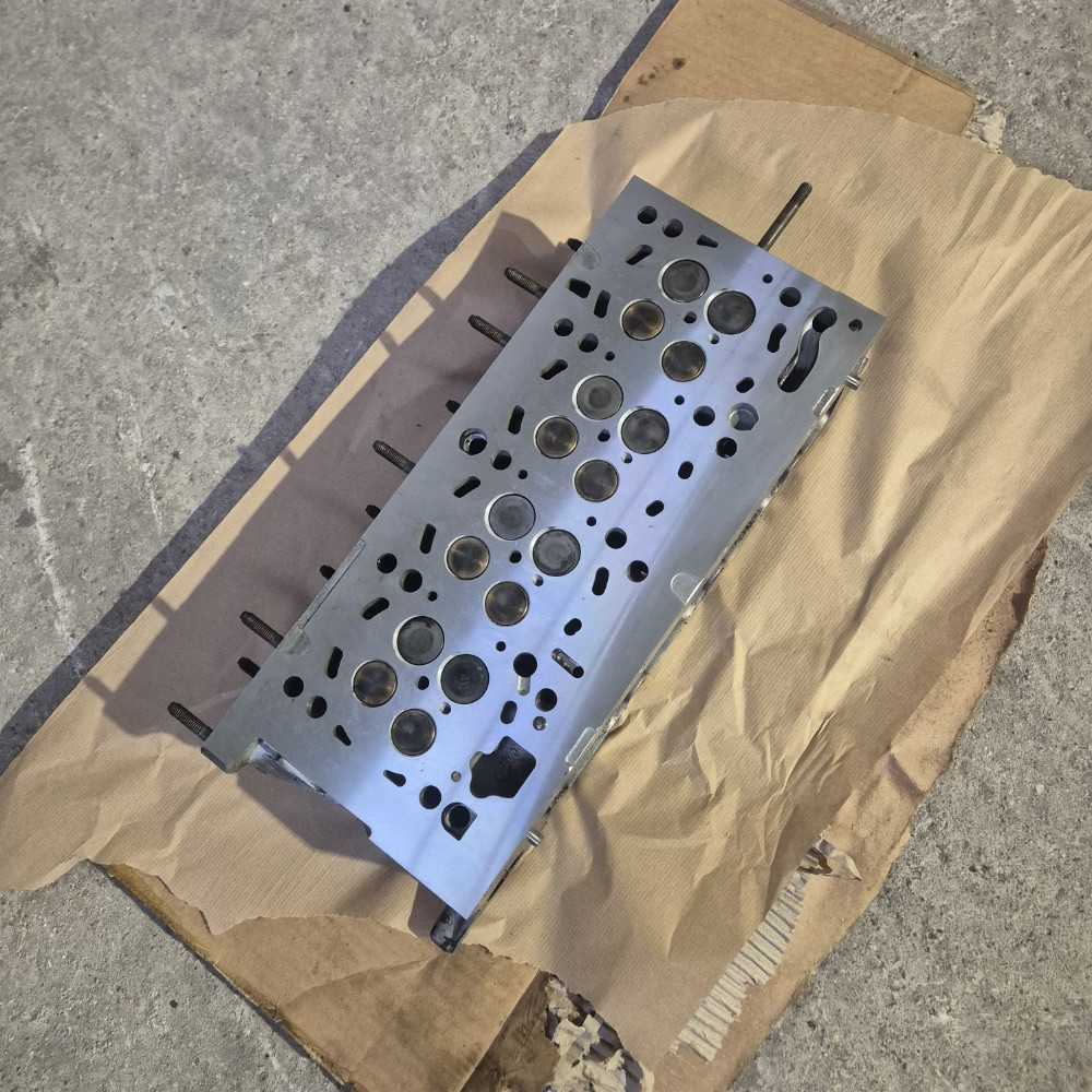 Glava motora 04L 103 373 E 1.6 tdi Audi a3 8v vw golf 7 16 1.6tdi ...