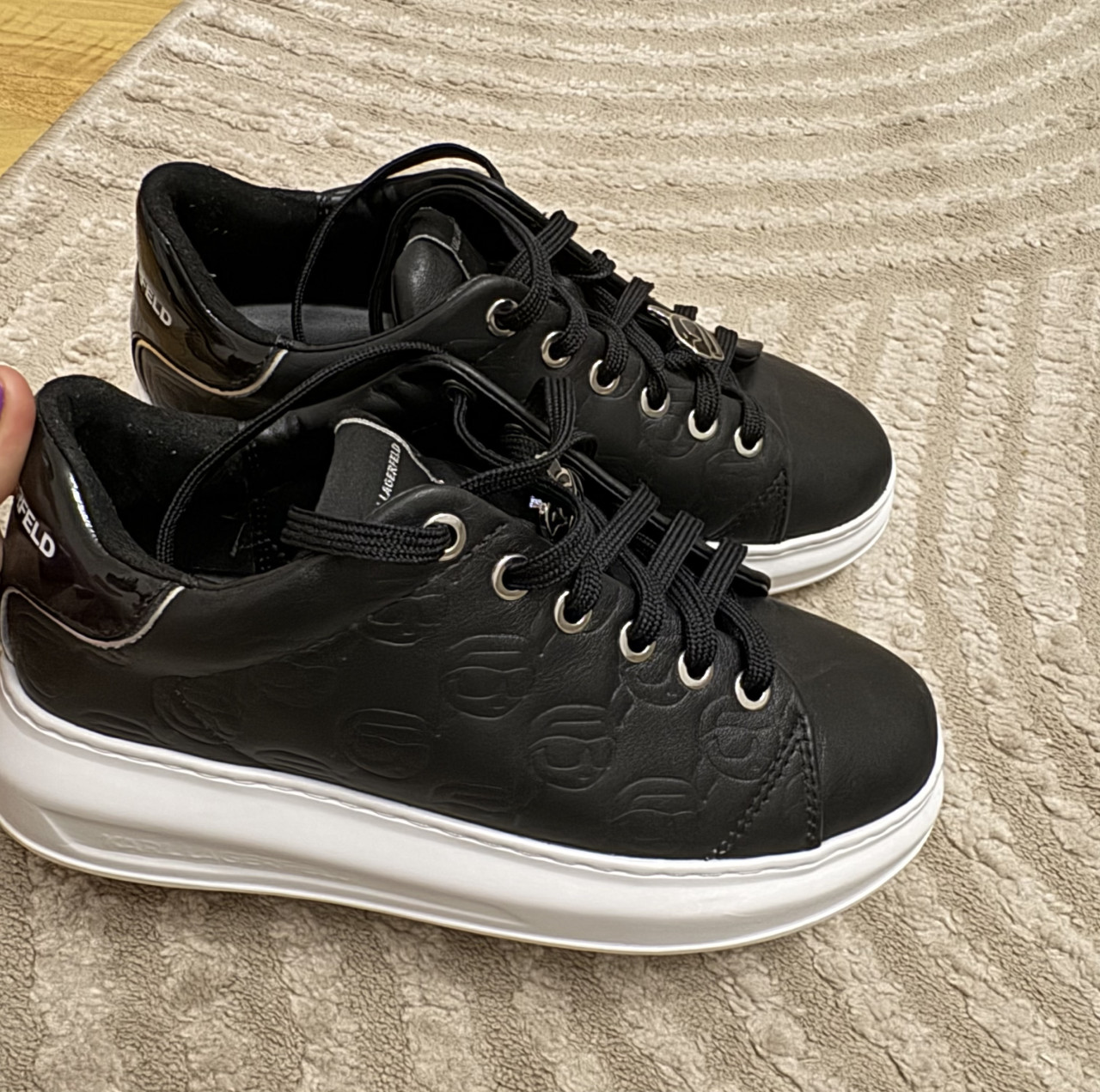 Karl Lagerfeld patike - Tene/Patike za žene - OLX.ba