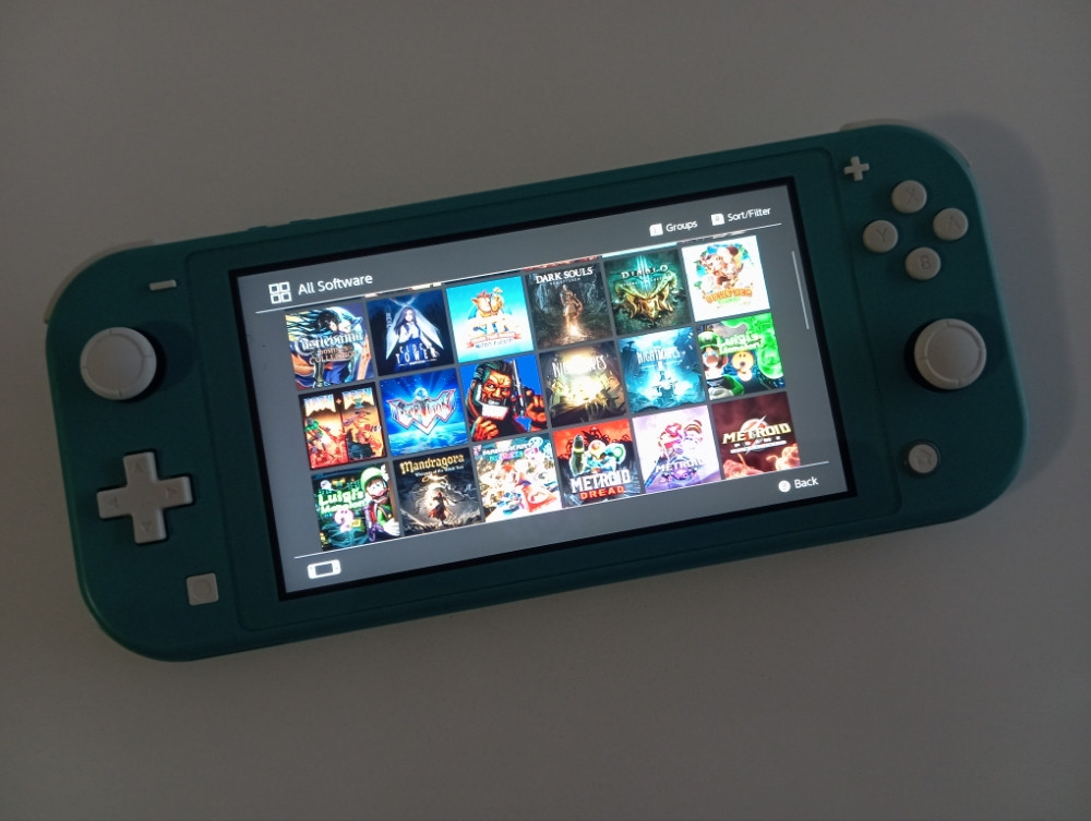 Nintendo Switch Lite Cipovan - Konzole - OLX.ba