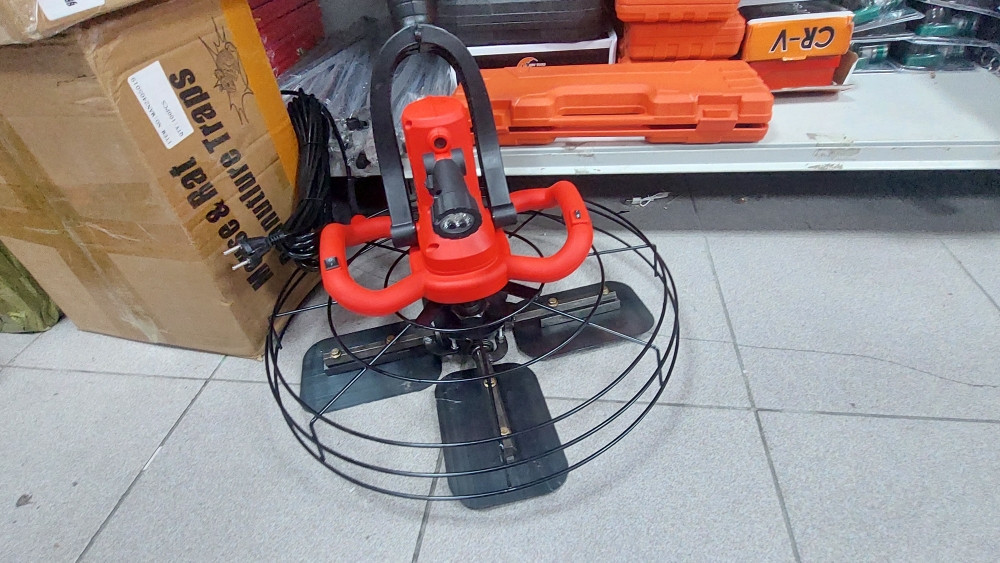 Elektricni helikopter za ravnanje glazure - Estrih mašine i oprema - OLX.ba